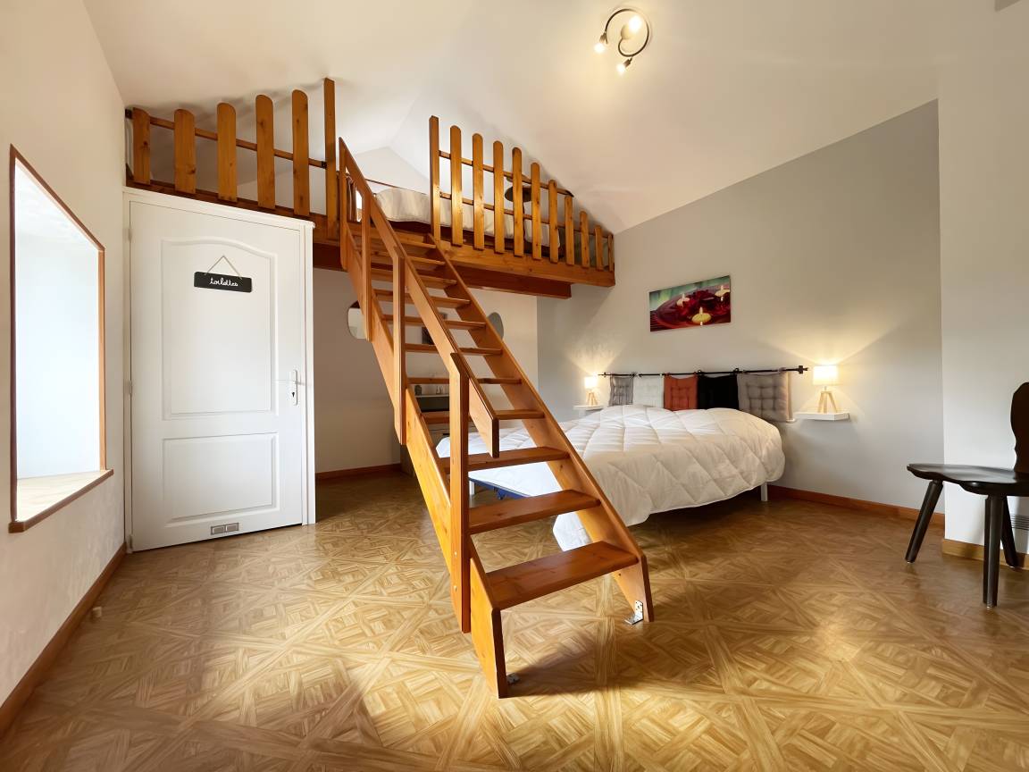 80 M² Cottage ∙ 2 Bedrooms ∙ 5 Guests - Alps