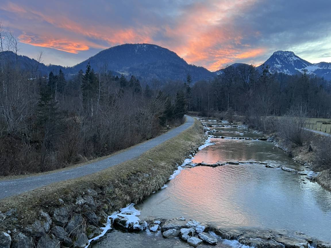 69 M² Apartment ∙ 2 Bedrooms ∙ 3 Guests - Rosenheim