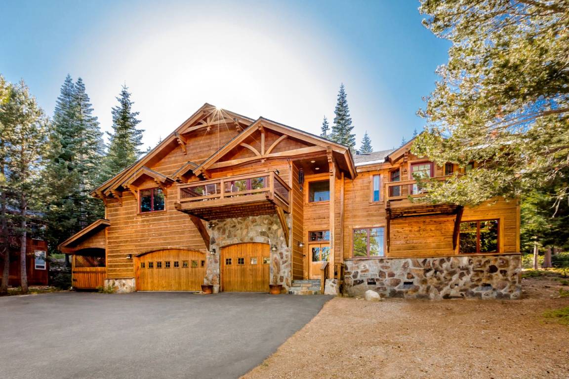 House ∙ 6 Bedrooms ∙ 12 Guests - Truckee, CA