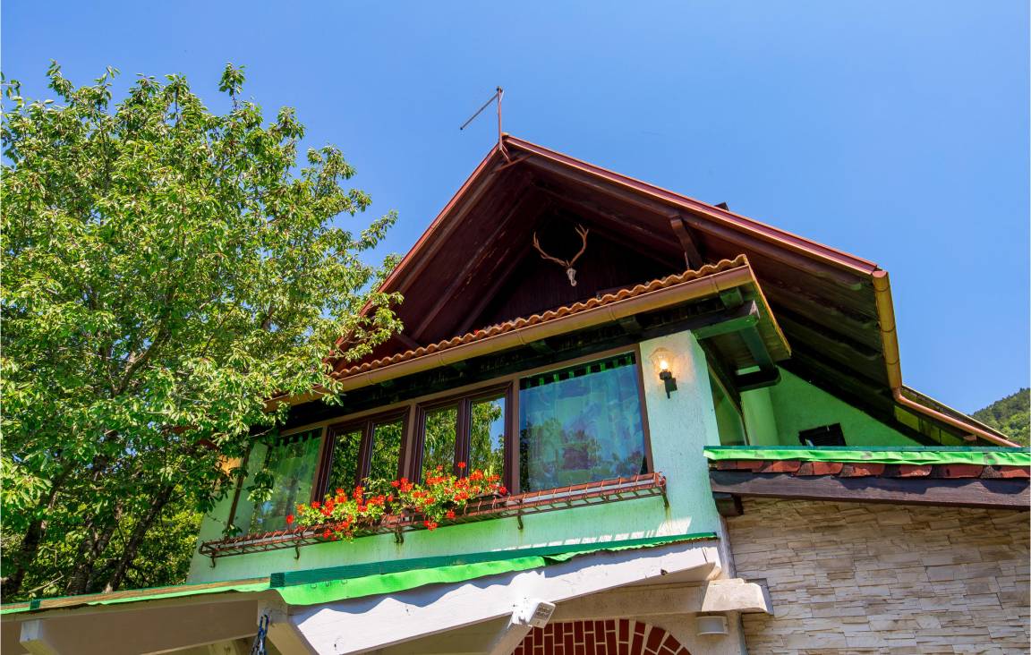 80 M² Huis ∙ 2 Slaapkamers ∙ 4 Gasten - Senj