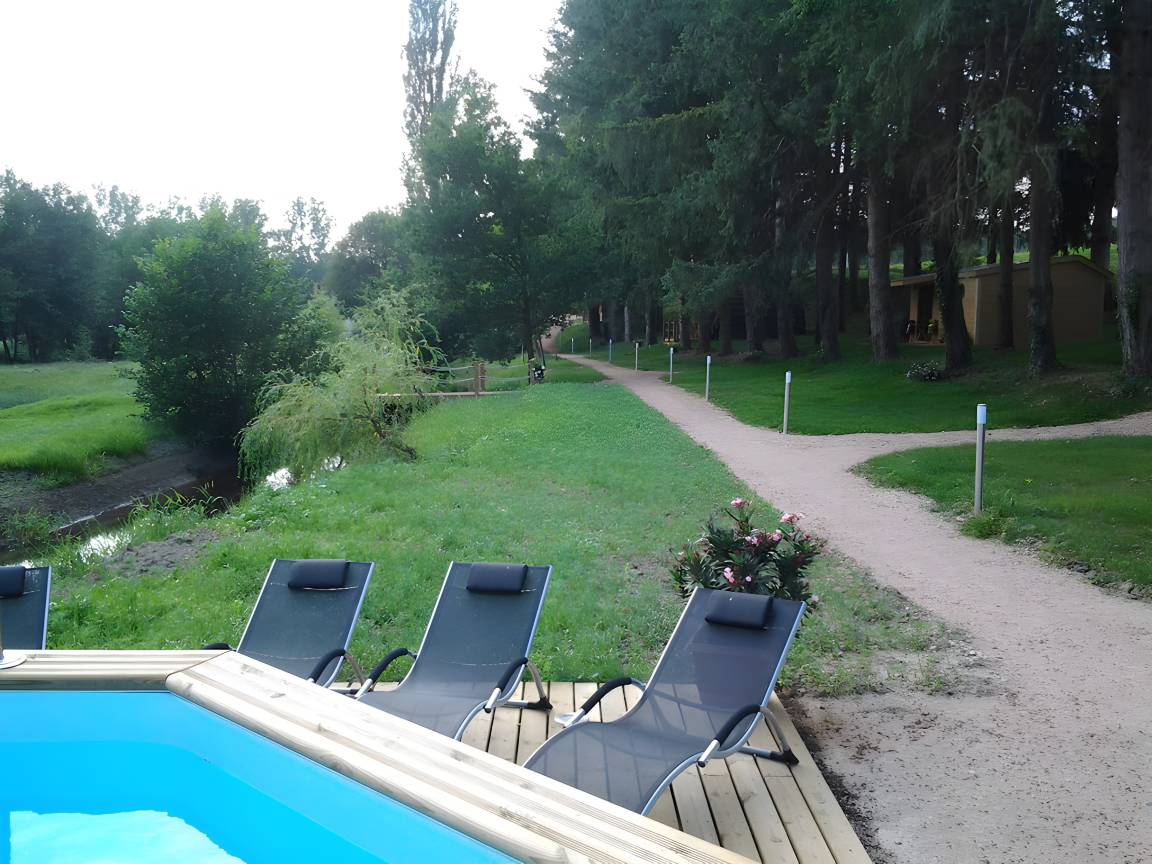 15 M² Chalet ∙ 1 Chambre ∙ 2 Personnes - Allier