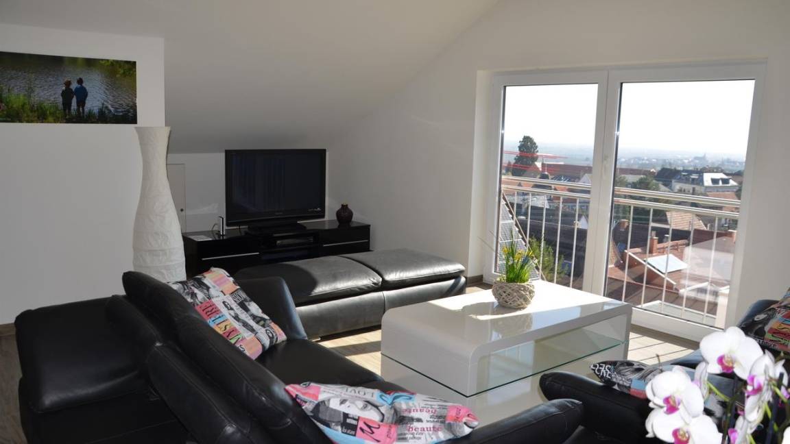 78 M² Ferienwohnung ∙ 1 Schlafzimmer ∙ 3 Gäste - Maikammer