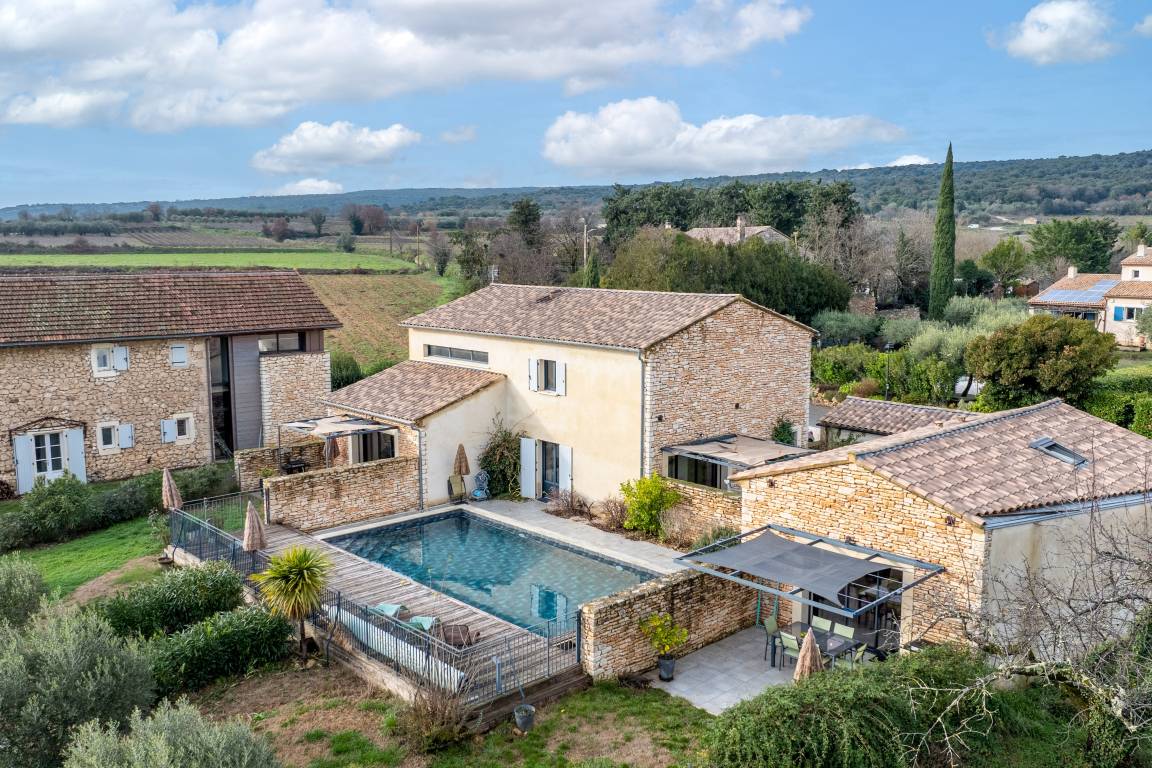 95 M² Maison De Vacances ∙ 3 Chambres ∙ 7 Personnes - Bourg-Saint-Andéol