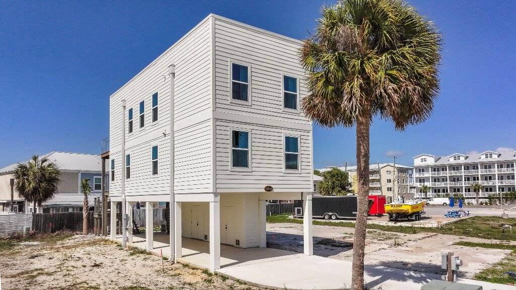 House ∙ 4 Bedrooms ∙ 10 Guests - Mexico Beach, FL