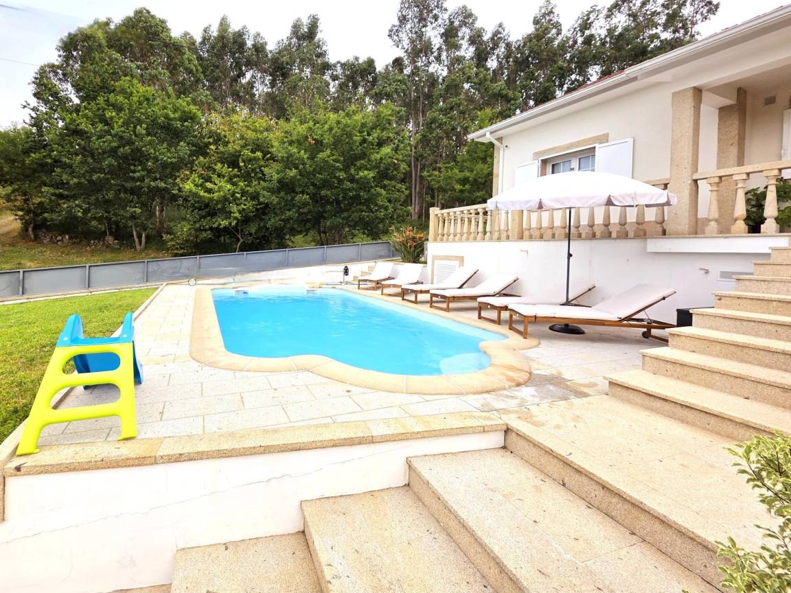 190 M² Cottage ∙ 3 Bedrooms ∙ 6 Guests - Portugal