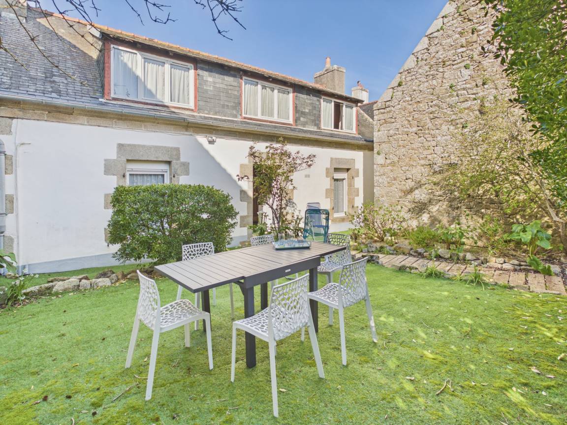 100 M² Maison De Vacances ∙ 3 Chambres ∙ 4 Personnes - Île-Tudy