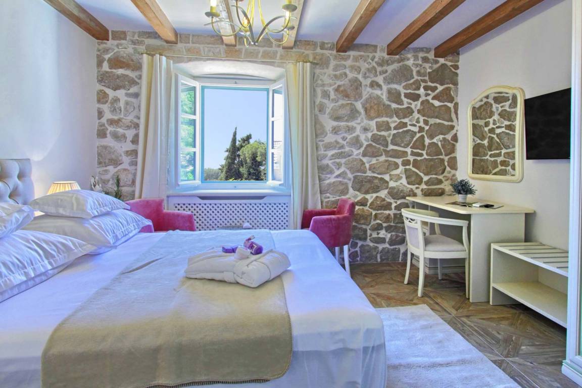 Villa ∙ 4 Bedrooms ∙ 8 Guests - Cavtat