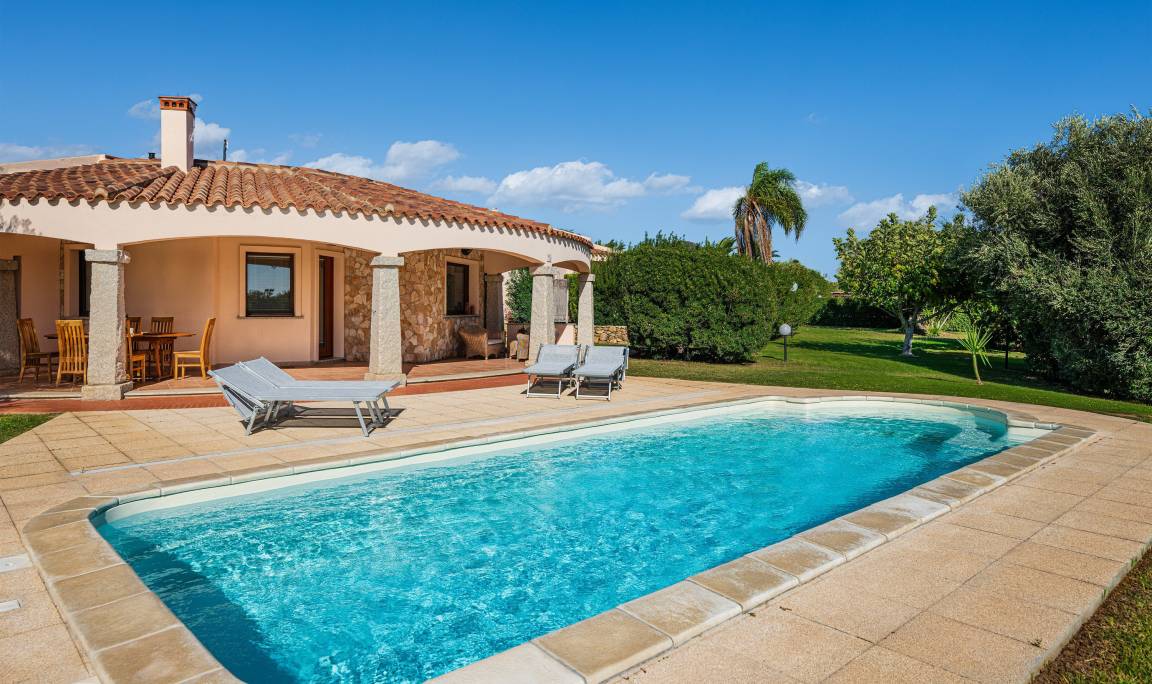 100 M² Villa ∙ 3 Bedrooms ∙ 6 Guests - Costa Rei