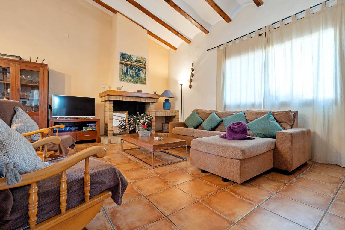 123 M² Ferienhaus ∙ 4 Schlafzimmer ∙ 8 Gäste - Deltebre