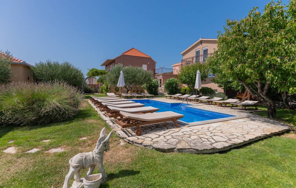 300 M² Villa ∙ 6 Schlafzimmer ∙ 18 Gäste - Brela