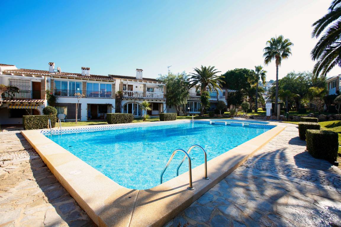 120 M² Bungalow ∙ 3 Habitaciones ∙ 6 Huéspedes - Jávea