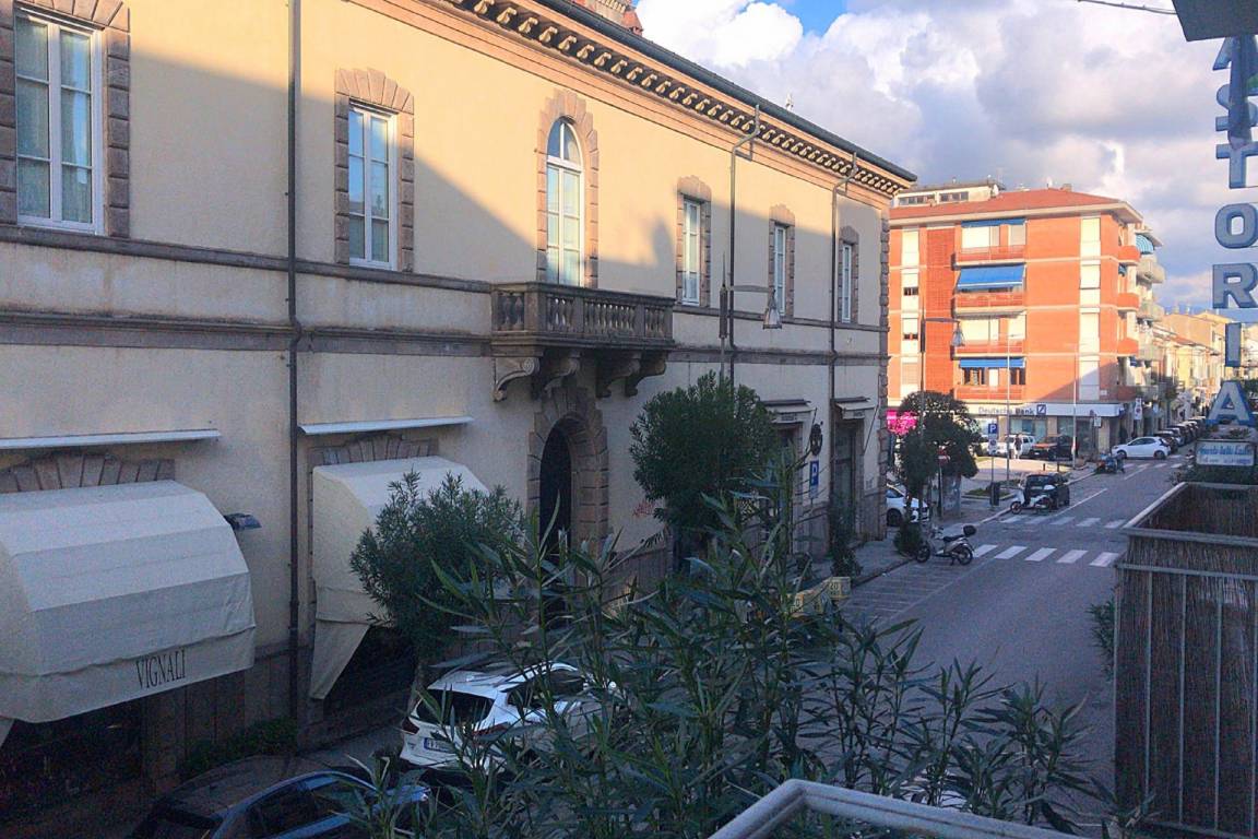 100 M² Apartament ∙ 3 Sypialnie ∙ 6 Gości - Viareggio