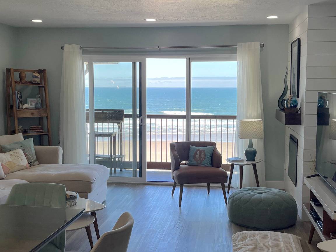 Condo ∙ 1 Bedroom ∙ 6 Guests - Lincoln City, OR