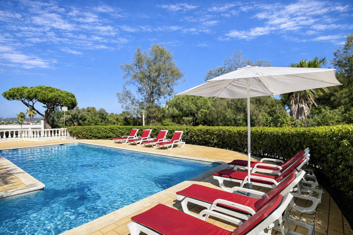 204 M² Villa ∙ 6 Bedrooms ∙ 16 Guests - Albufeira