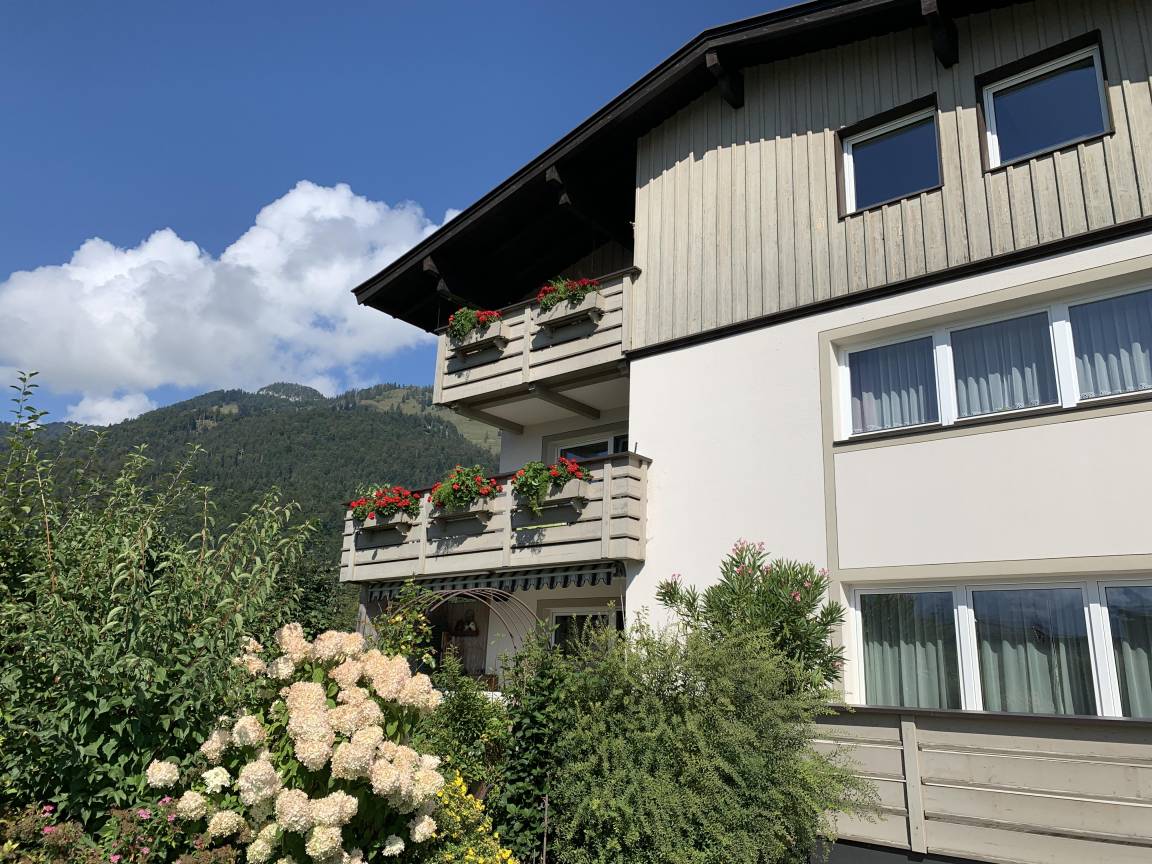 60 M² Ferienwohnung ∙ 1 Schlafzimmer ∙ 4 Gäste - Kössen