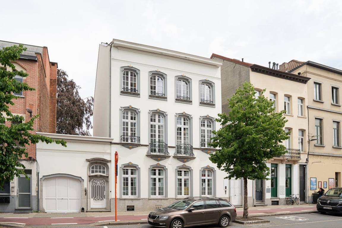 623 M² Casa ∙ 8 Habitaciones ∙ 1 Huésped - Amberes