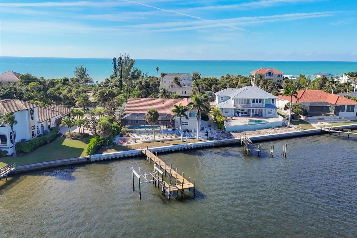 424 M² House ∙ 4 Bedrooms ∙ 12 Guests - Englewood, FL