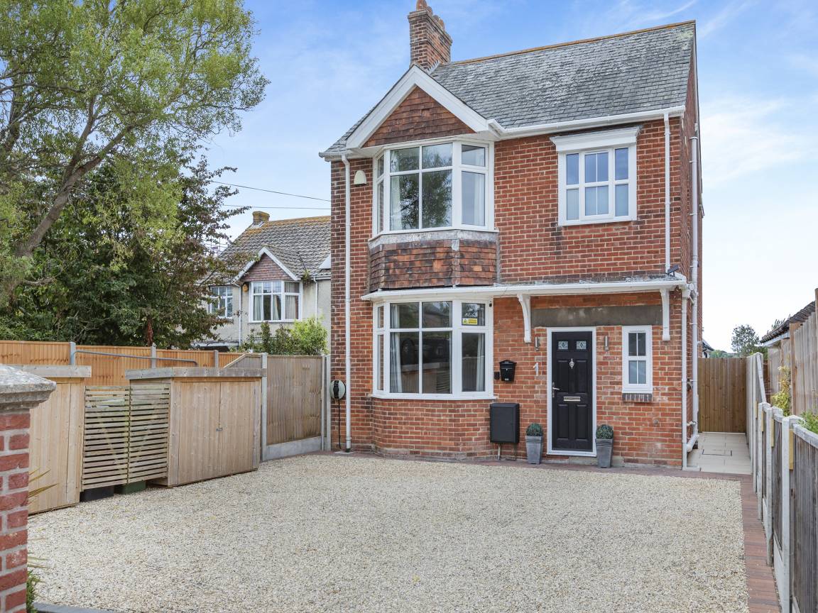 Cottage ∙ 3 Bedrooms ∙ 8 Guests - Weymouth