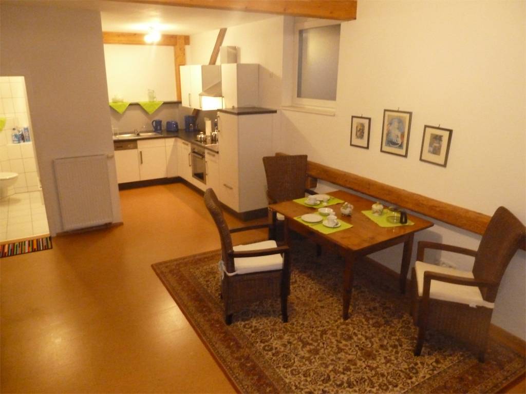 Ferienwohnung ∙ 1 Schlafzimmer ∙ 3 Gäste - Bad Windsheim