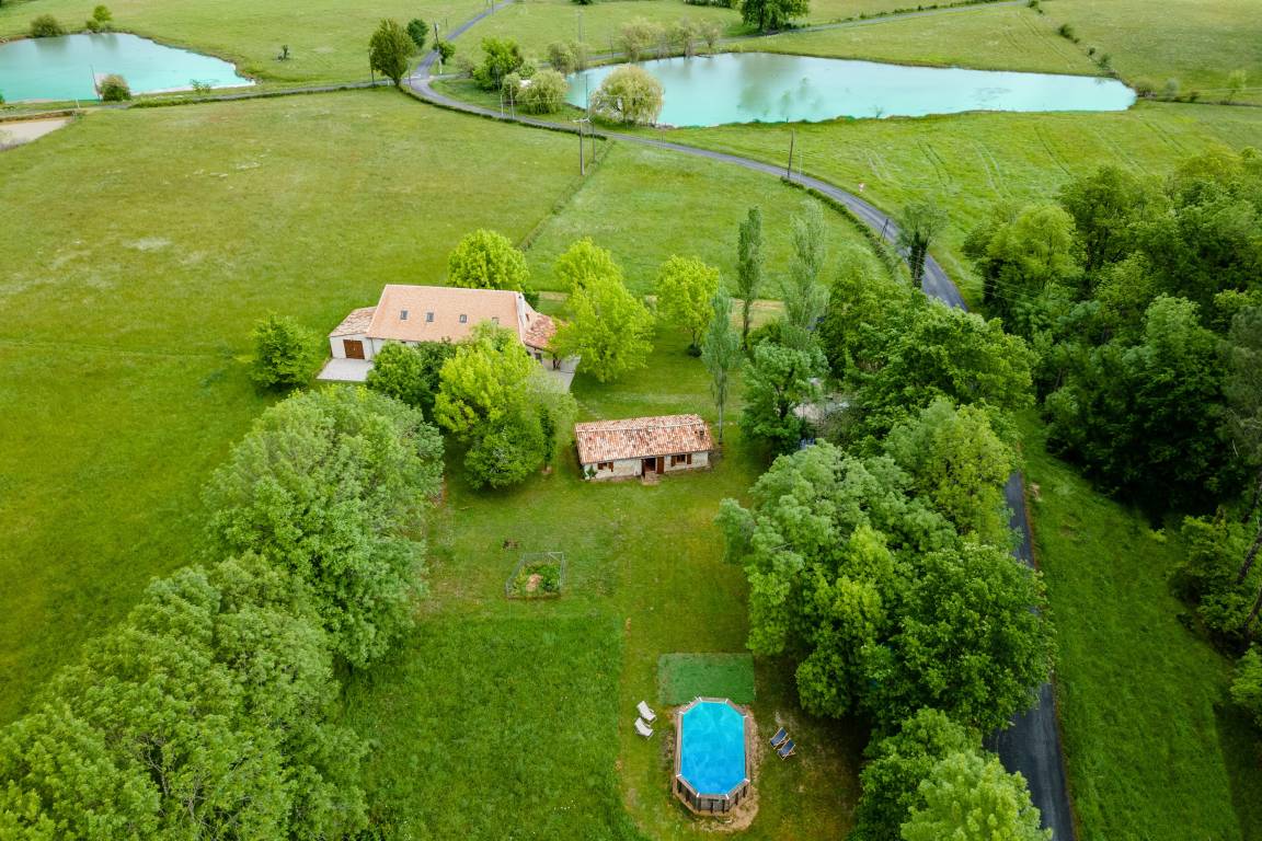 165 M² House ∙ 4 Bedrooms ∙ 10 Guests - Dordogne