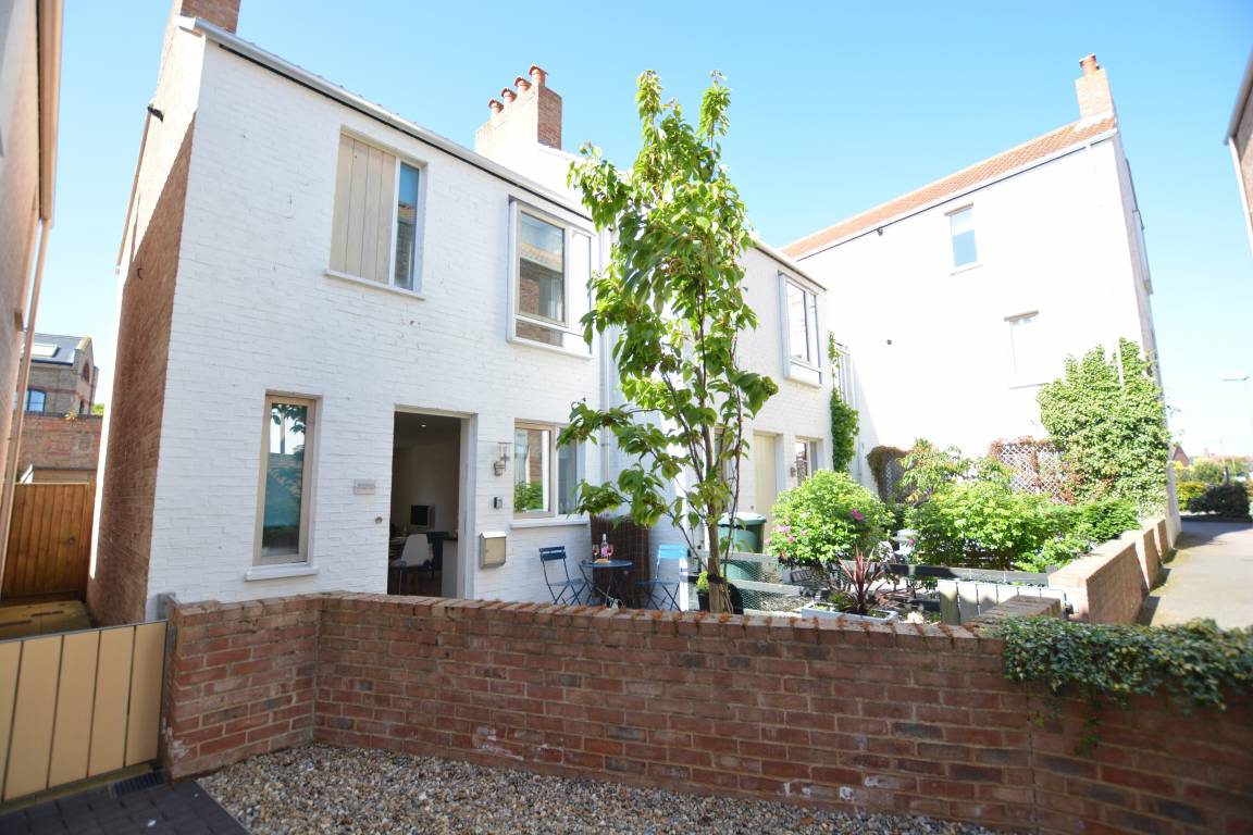 Cottage ∙ 2 Bedrooms ∙ 4 Guests - Dunwich