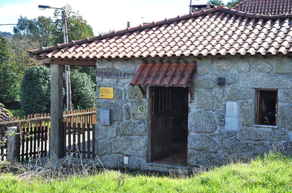 80 M² Farmhouse ∙ 2 Bedrooms ∙ 4 Guests - Fafe