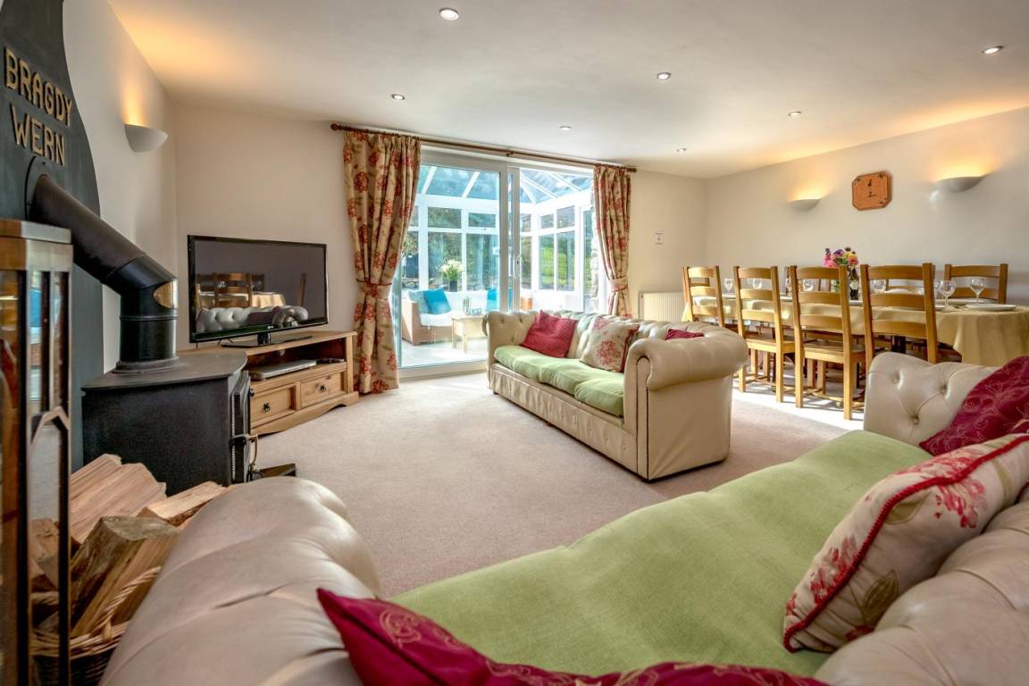 Cottage ∙ 4 Bedrooms ∙ 10 Guests - Pwllheli