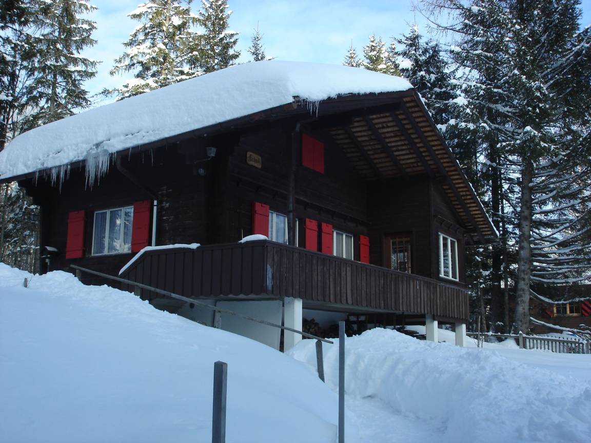 80 M² House ∙ 2 Bedrooms ∙ 5 Guests - Brienz