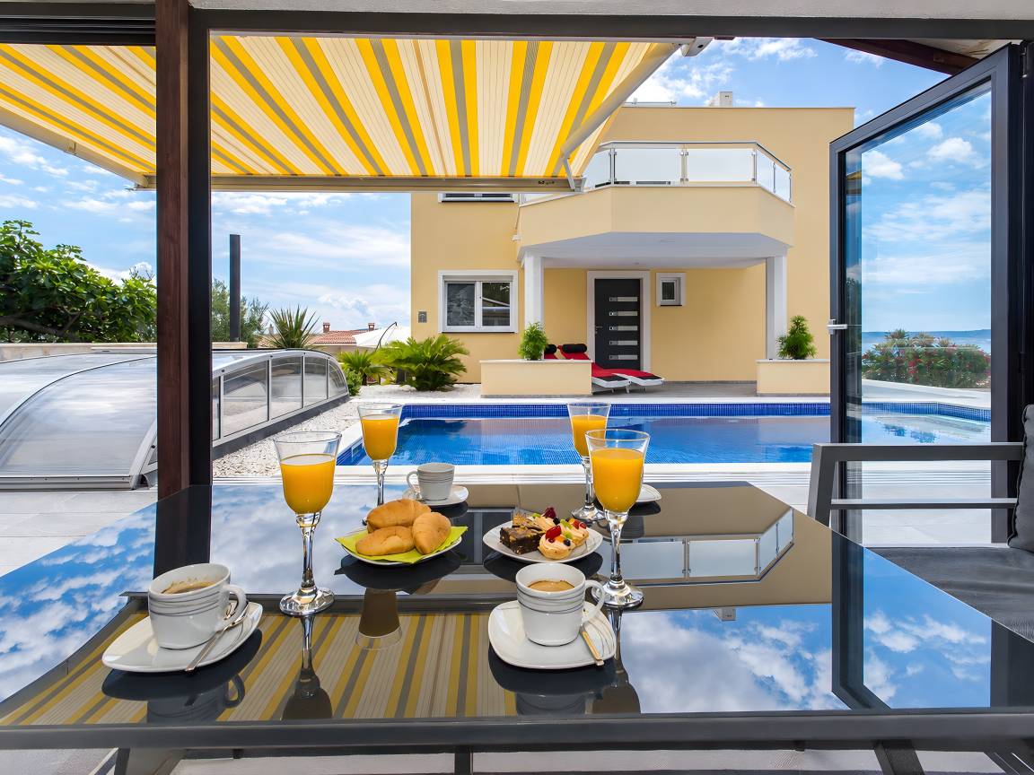 325 M² Villa ∙ 7 Chambres ∙ 19 Personnes - Split