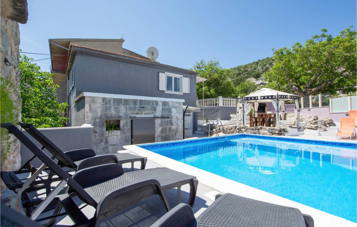 135 M² Maisonette ∙ 3 Bedrooms ∙ 8 Guests - Dugi Rat
