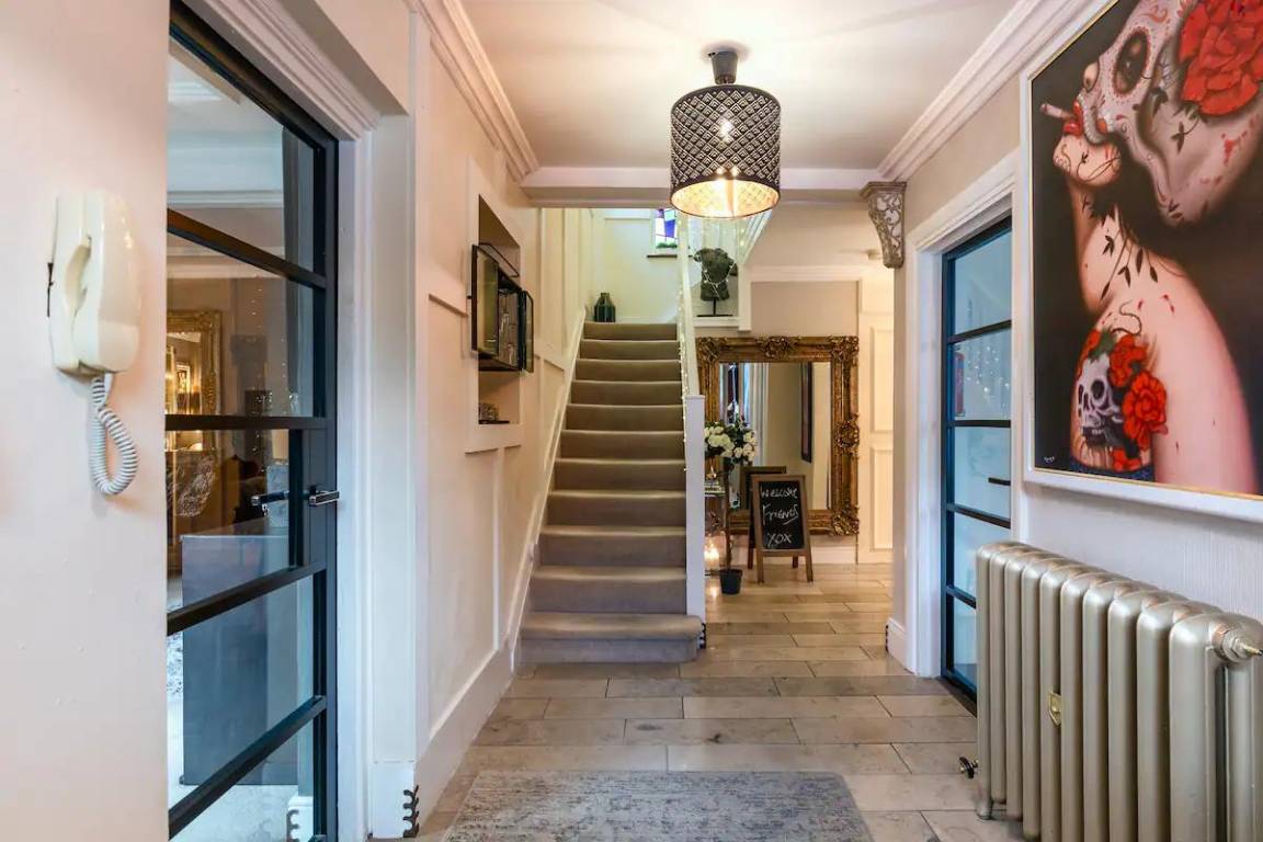 145 M² House ∙ 4 Bedrooms ∙ 8 Guests - Carrickfergus