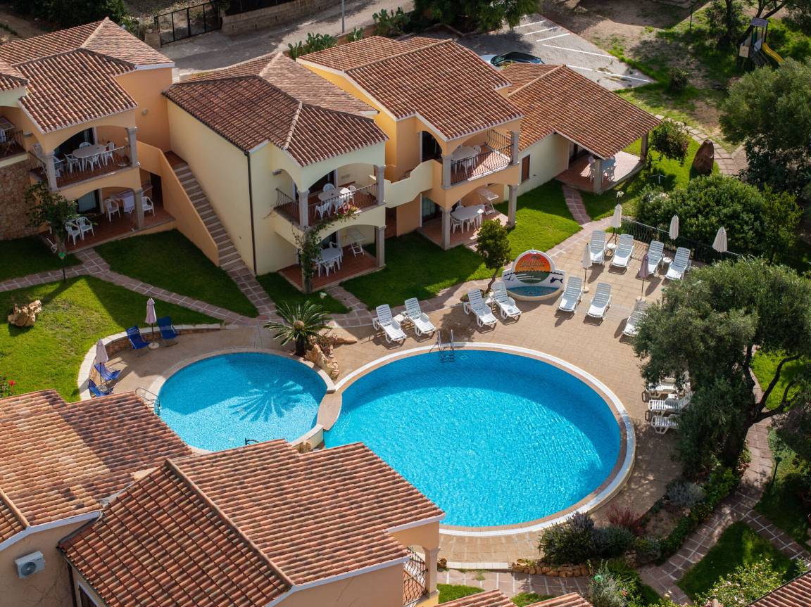 51 M² Resort ∙ 2 Bedrooms ∙ 6 Guests - Sardinia