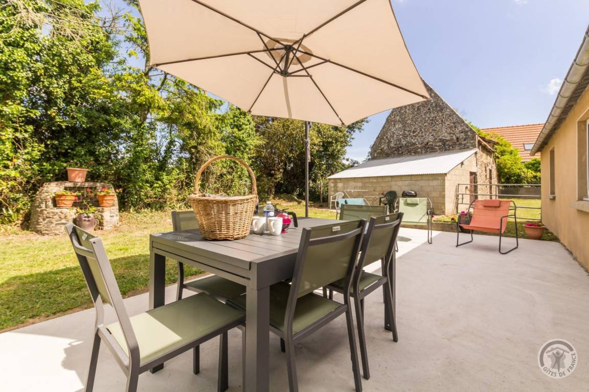 132 M² Gîte ∙ 4 Chambres ∙ 6 Personnes - Lessay