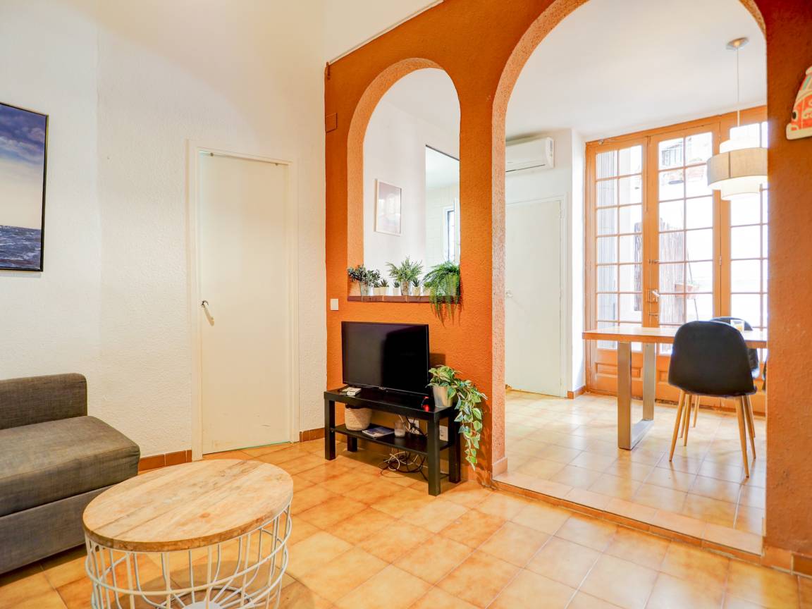 80 M² Apartamento ∙ 2 Habitaciones ∙ 6 Huéspedes - Sitges