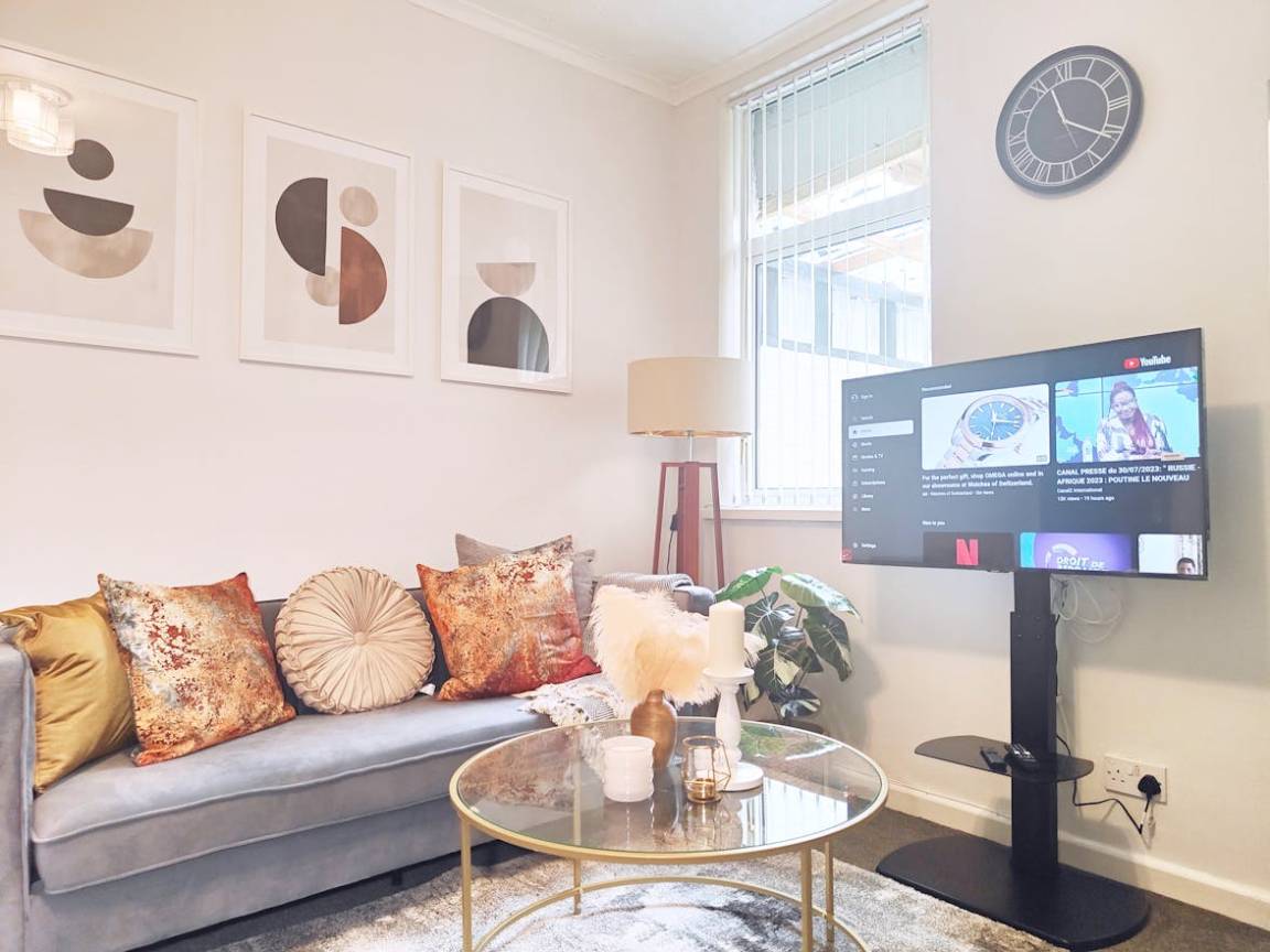 70 M² Huis ∙ 3 Slaapkamers ∙ 6 Gasten - Wolverhampton