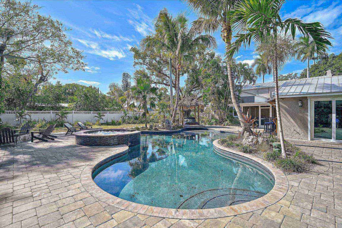 314 M² House ∙ 5 Bedrooms ∙ 15 Guests - Bradenton, FL