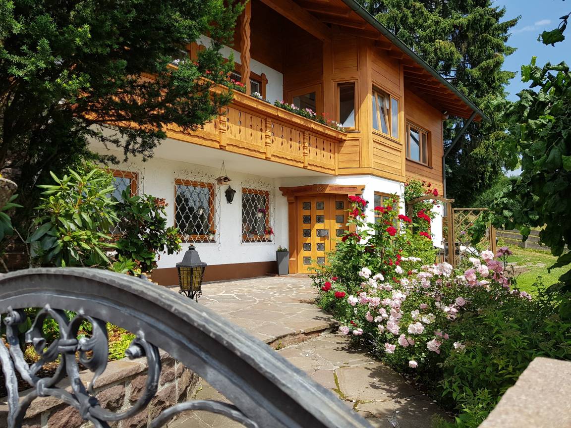 55 M² Ferienwohnung ∙ 1 Schlafzimmer ∙ 4 Gäste - Peiting