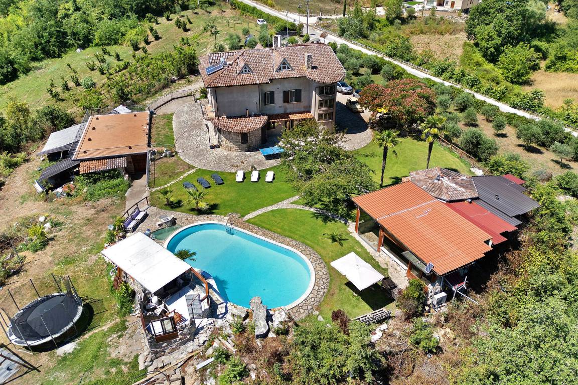 500 M² Villa ∙ 4 Chambres ∙ 13 Personnes - Avellino