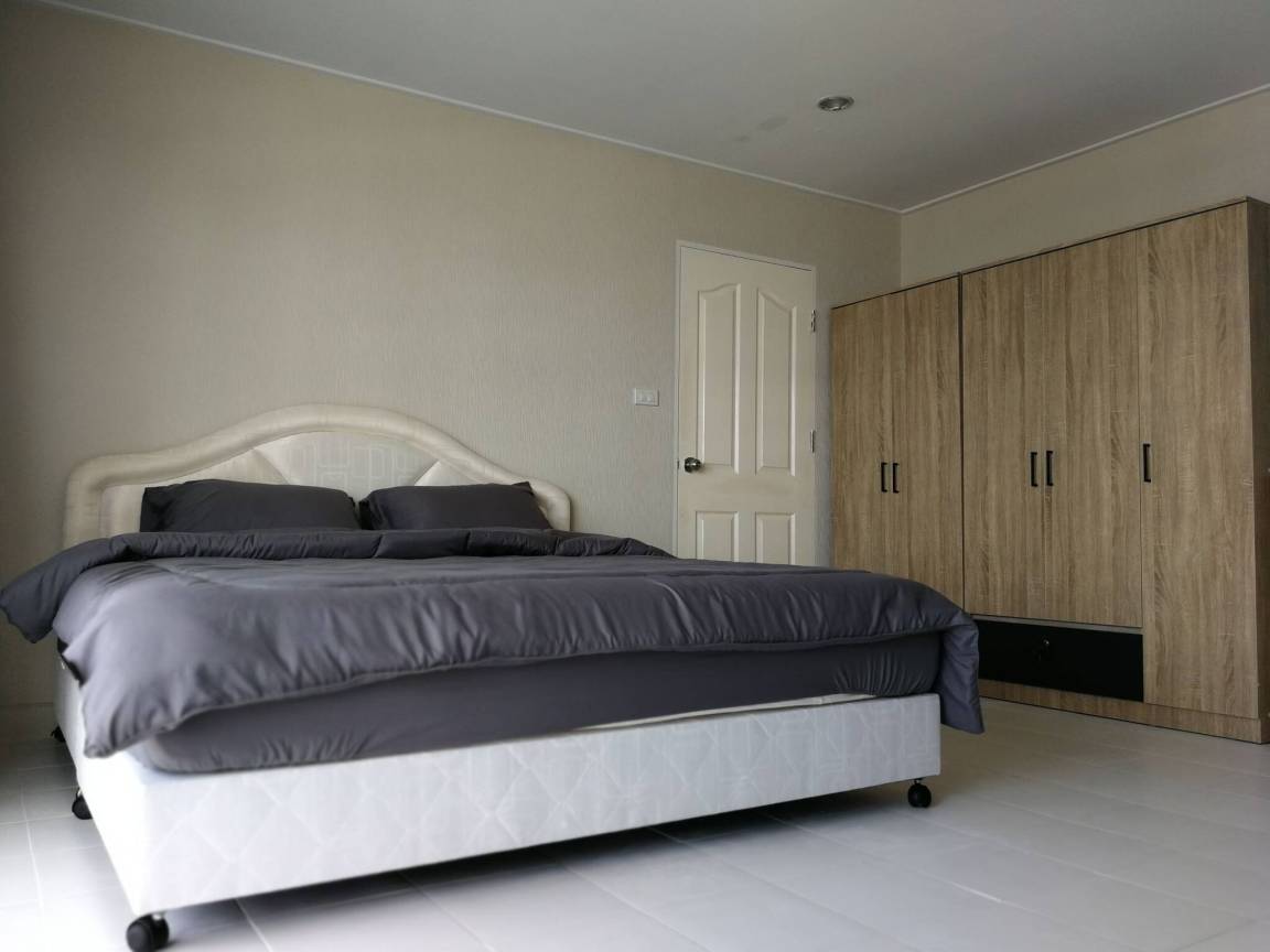 120 M² Apartment ∙ 2 Bedrooms ∙ 5 Guests - Bangkok