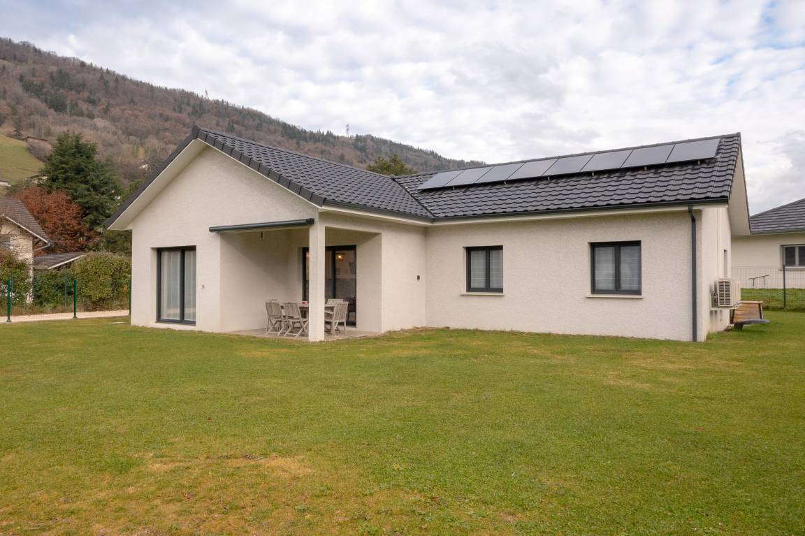 114 M² Maison De Vacances ∙ 3 Chambres ∙ 8 Personnes - La Rochette