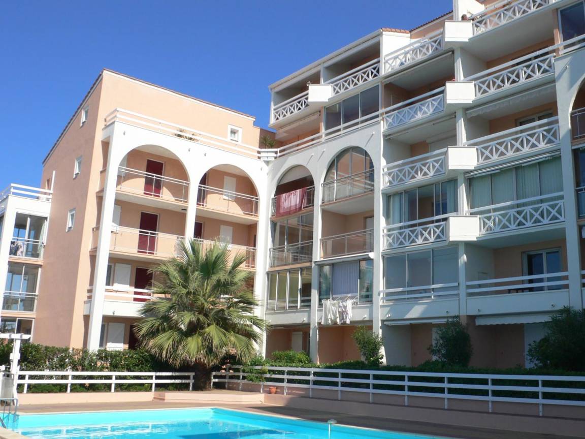 18 M² Studio ∙ 1 Chambre ∙ 4 Personnes - Plage de la Corniche - Sète