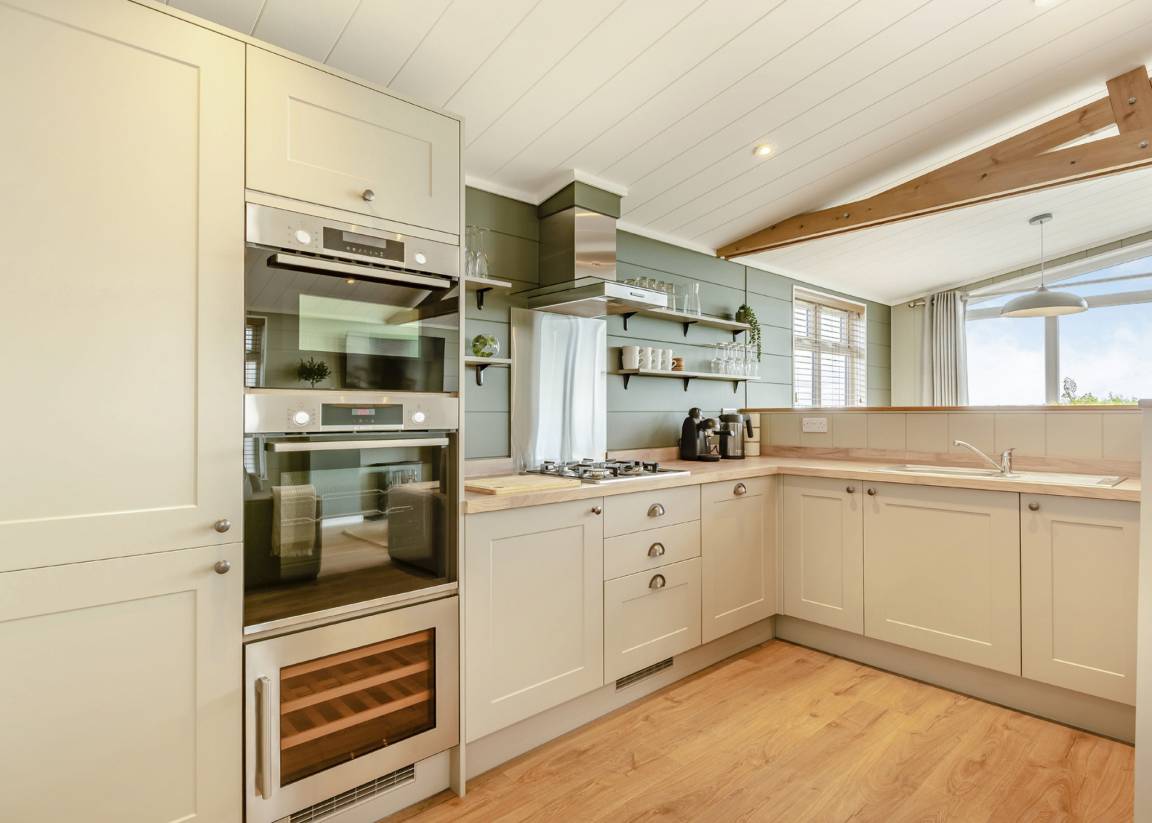 Chalet ∙ 3 Bedrooms ∙ 6 Guests - Dorset