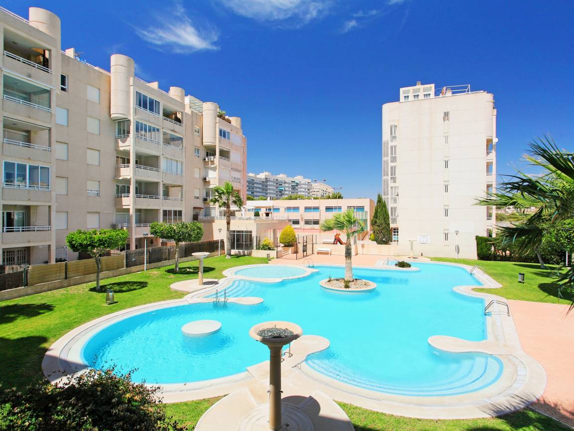 60 M² Apartamento ∙ 2 Habitaciones ∙ 4 Huéspedes - Alicante