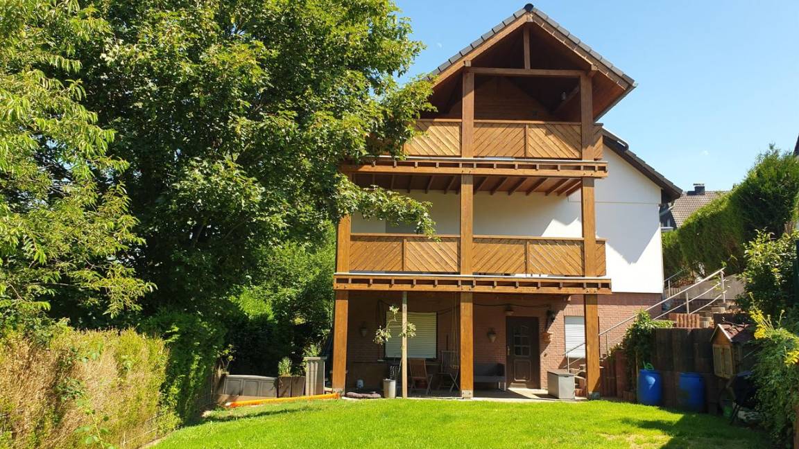97 M² Appartement ∙ 3 Chambres ∙ 6 Personnes - Gummersbach