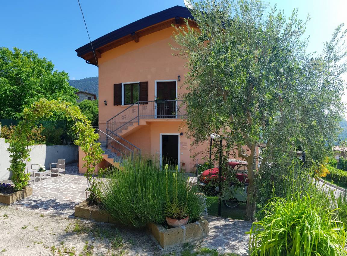 65 M² Ferienhaus ∙ 2 Schlafzimmer ∙ 6 Gäste - Limone Sul Garda