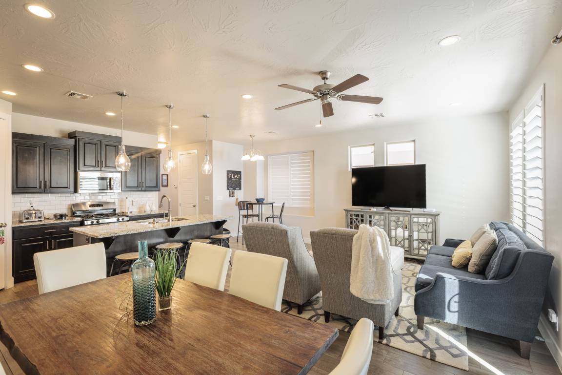 168 M² House ∙ 3 Bedrooms ∙ 10 Guests - St. George, USA