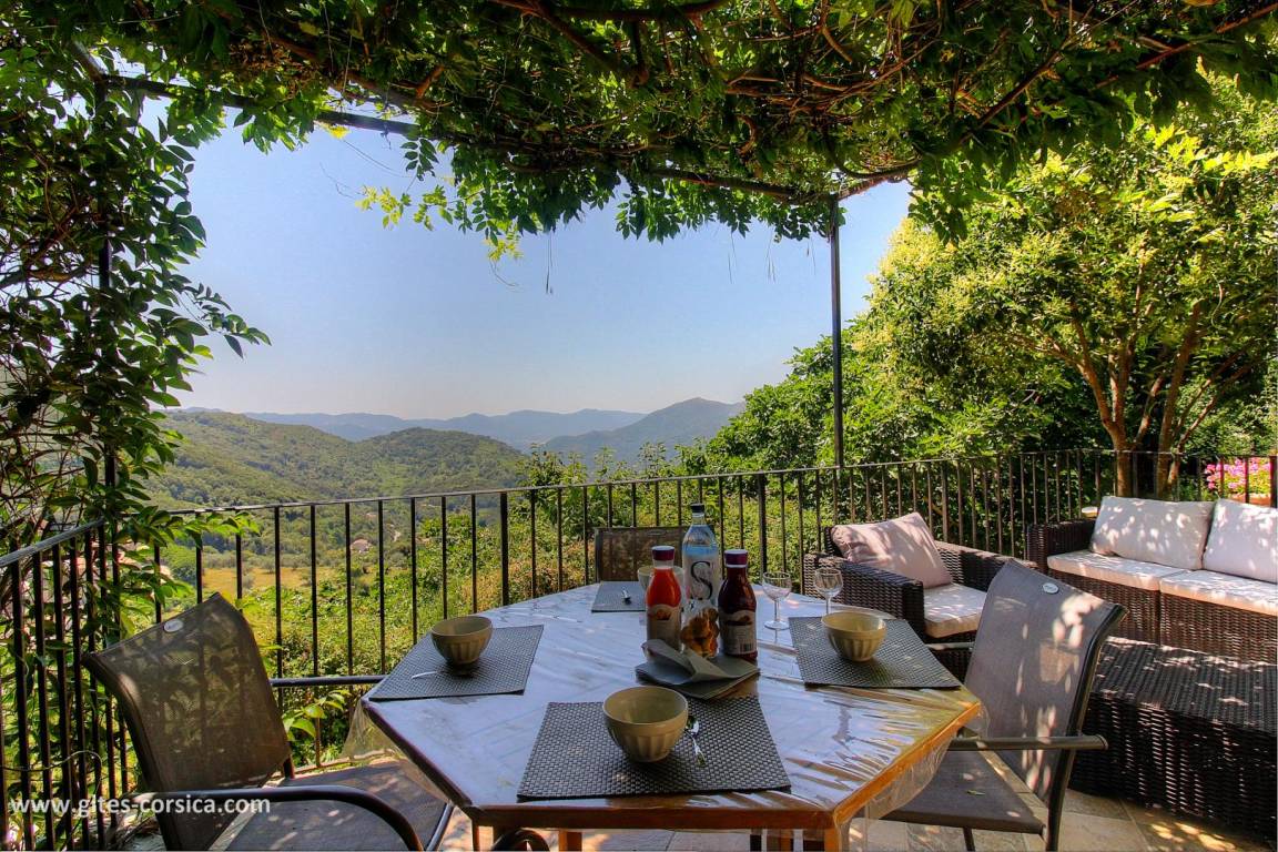 51 M² Gîte ∙ 2 Bedrooms ∙ 4 Guests - Corsica