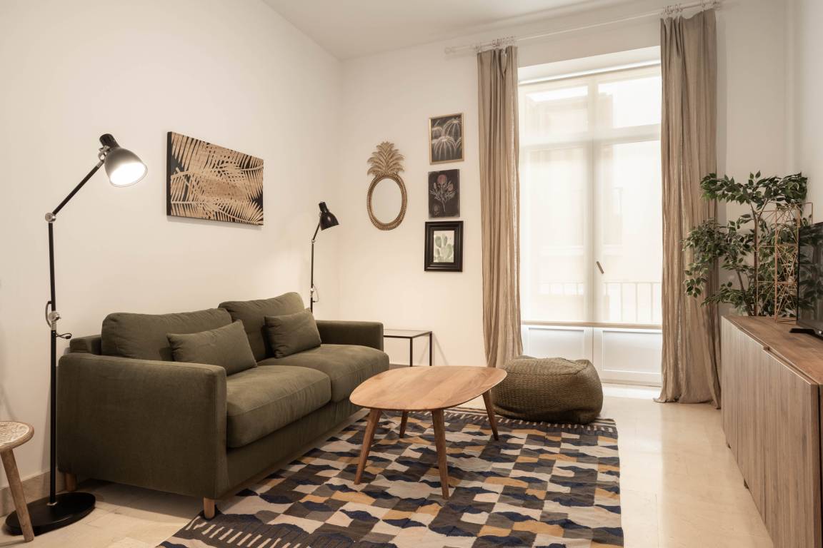 75 M² Apartment ∙ 1 Bedroom ∙ 5 Guests - Madrid
