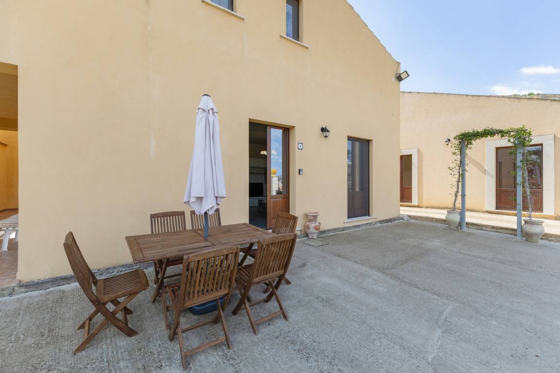 150 M² Apartment ∙ 2 Bedrooms ∙ 10 Guests - Vittoria