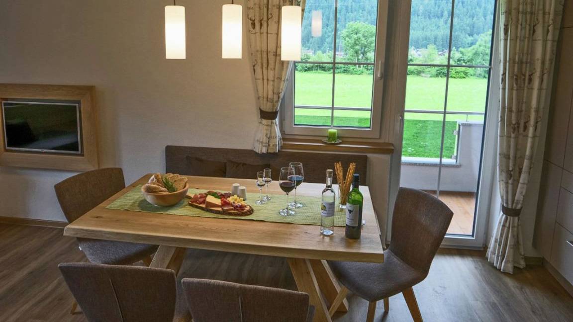 60 M² Apartment ∙ 2 Bedrooms ∙ 4 Guests - Finkenberg